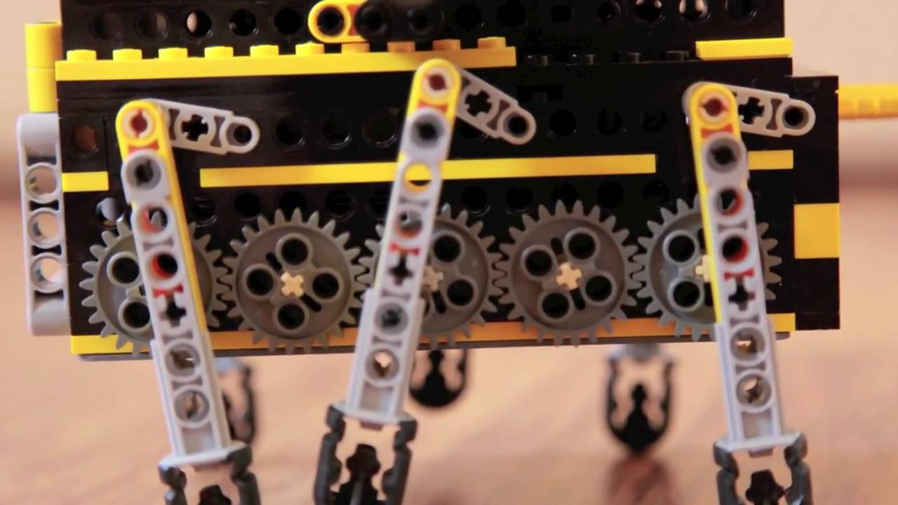 LEGO Killer Bee w/ PF - YouTube