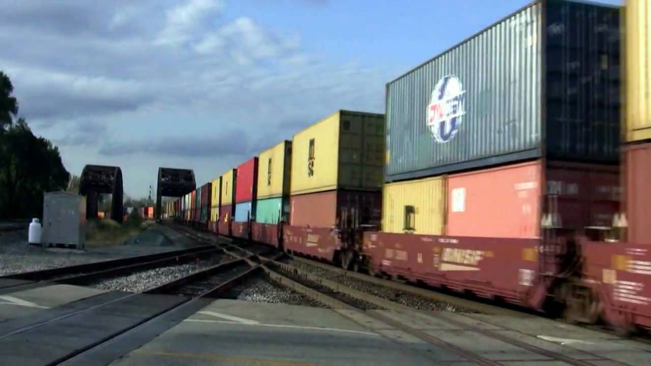 CSX Intermodal - Blue Island, IL - YouTube