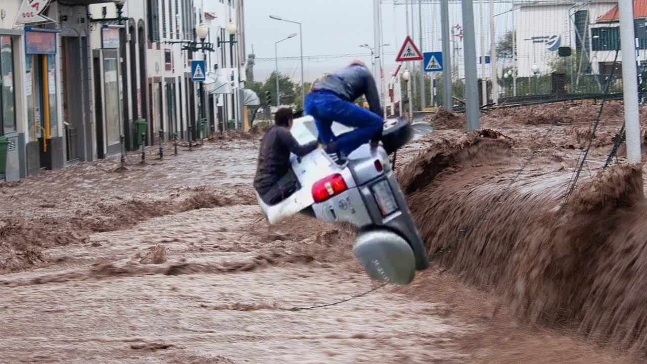 Tragedy in Spain! Crazy flood hit Murcia, Spain. - YouTube