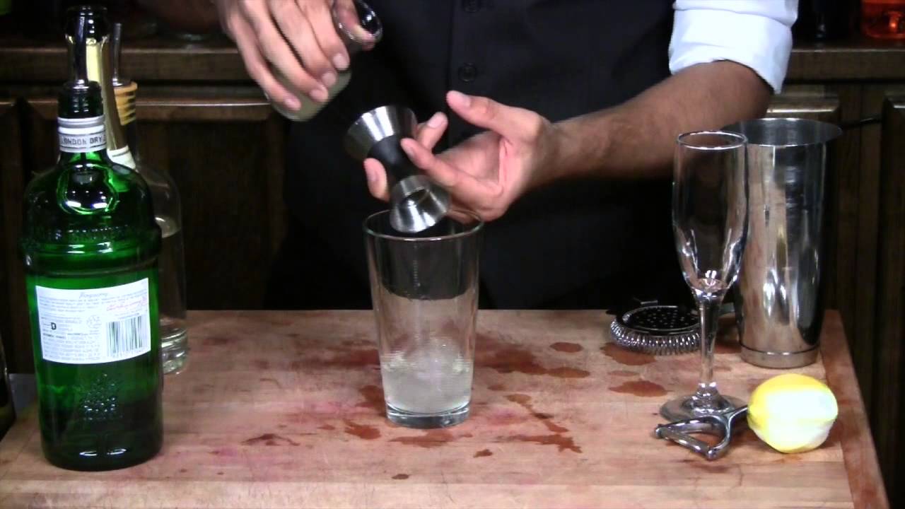 How to Make a French 75 - Cocktail Tutorial - Cocktails U - YouTube