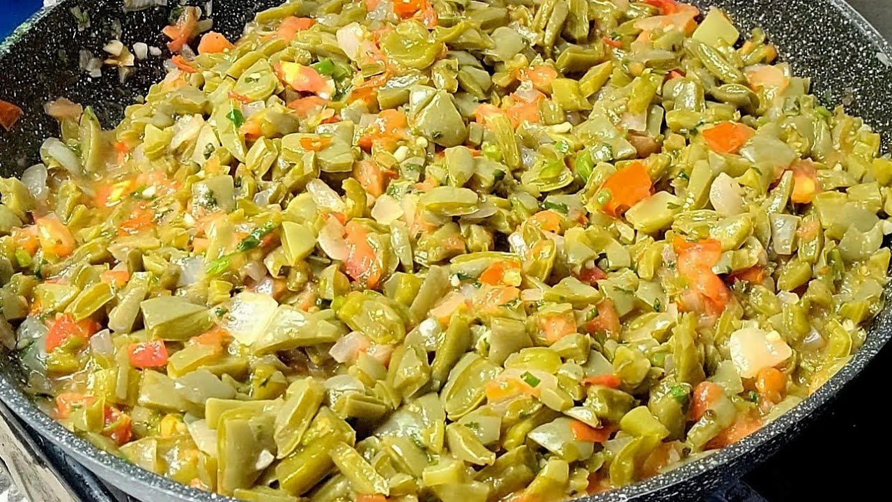 Nopales con jitomate y cebolla, Deliciosos!! - YouTube