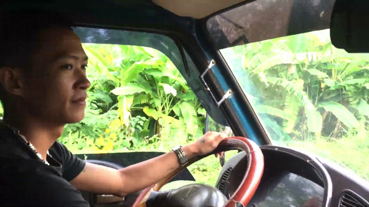 Trucks pick up sand at sand docks - sand excavators onto cars - YouTube