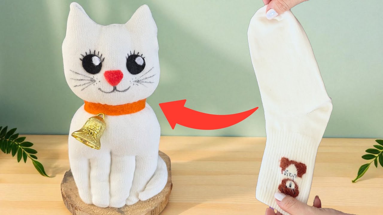 How to make a cute cat out of a sock?🐱Easy DIY Craft Idea - YouTube