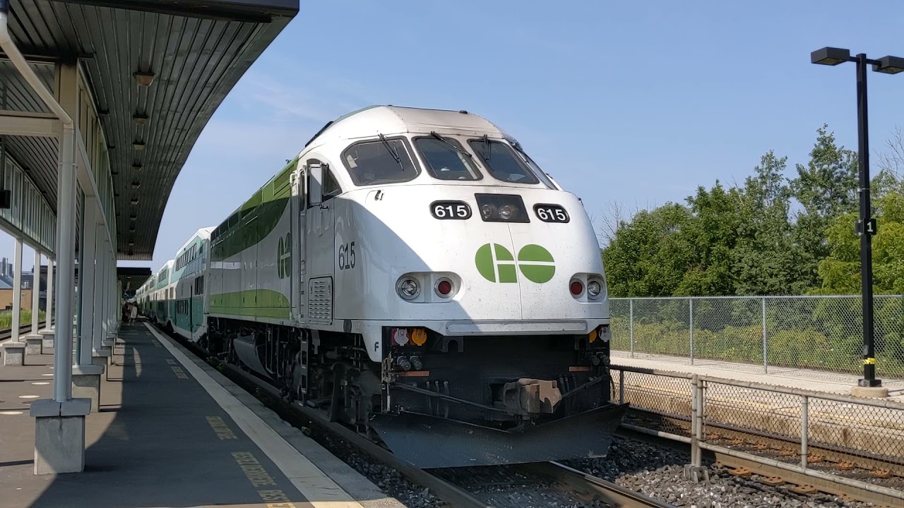 GO transit 615 Arriving Burlington GO Station Eastbound to Union. - YouTube
