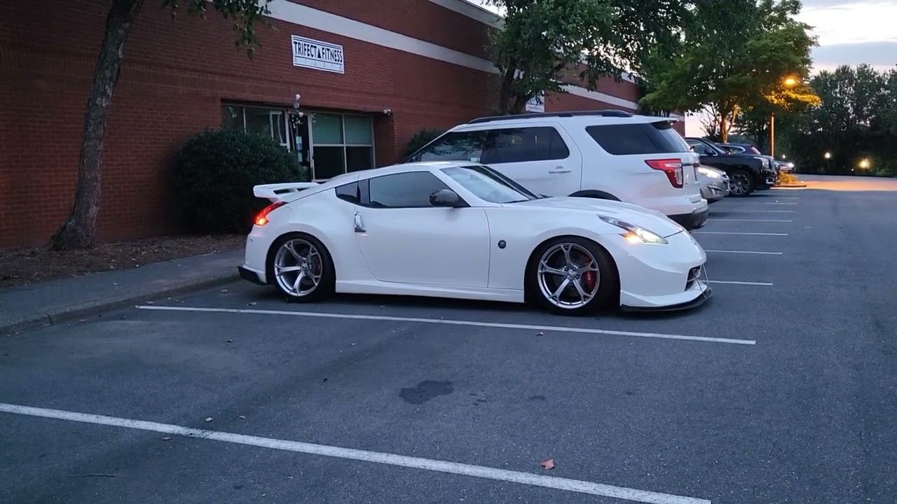 370z Flames - YouTube