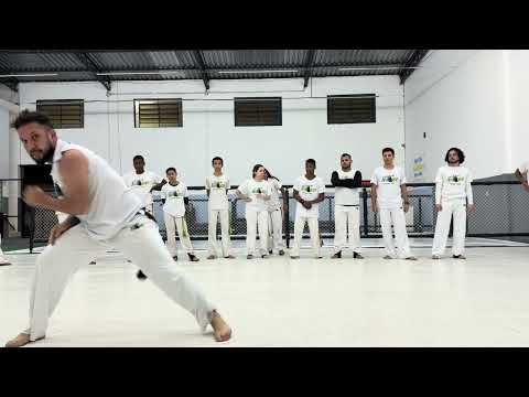 Movimentos e acrobacias Capoeira Nagô Santa Rita