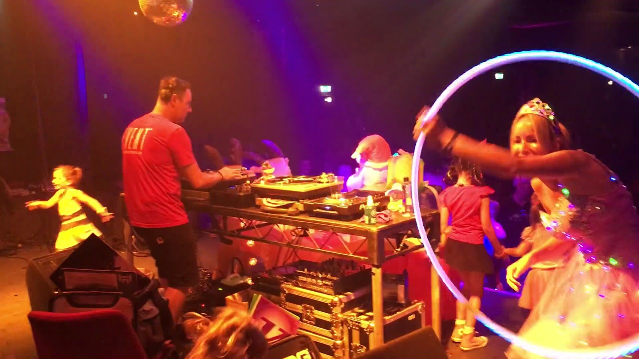 Sydney Big Fish Little Fish family rave December 2017 DJ Nik Fish - YouTube