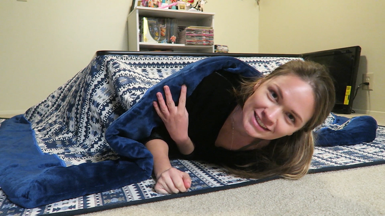 Slice of Life cozy WEEB cocoon! Kotatsu futon unboxing setup & mini ...