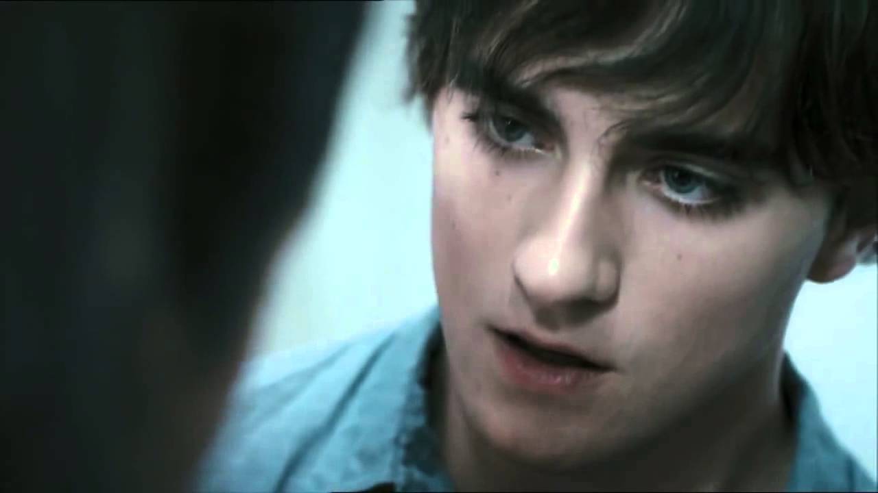 The howling reborn Trailer originale HD - YouTube