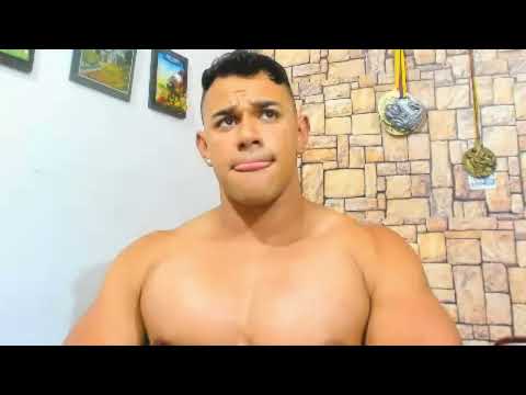 Muscle Hunk Aaron Pec Bounce