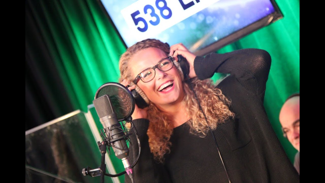 Kelly Cossee - Hit The Road Jack | Live bij Evers Staat Op - YouTube