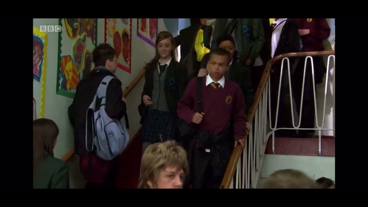 Waterloo road : sambuca and Amy and Lauren and siobhan fight - YouTube