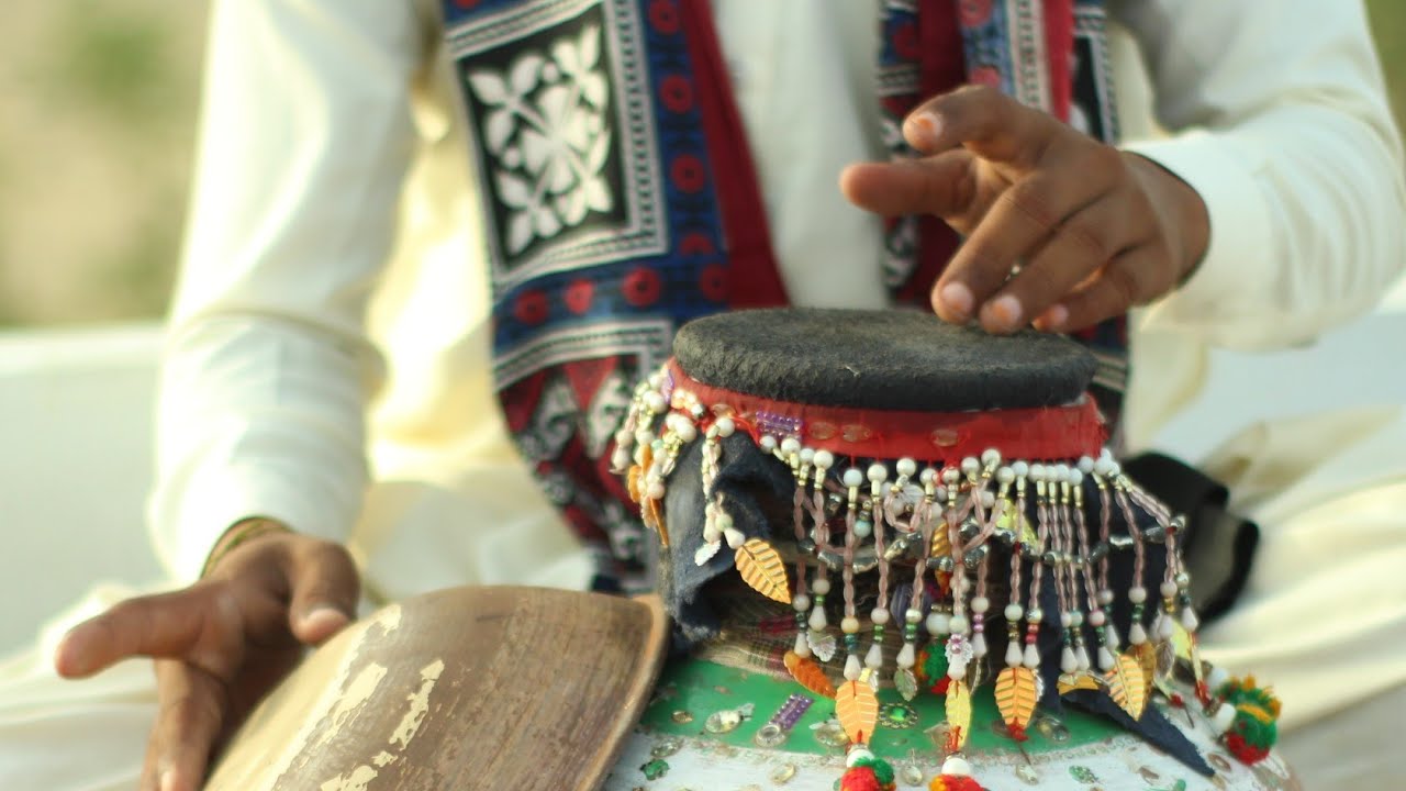 Karmoon Meghwar || Sindhi Saaz || Tambooro || Harmonium || Karmoon ...