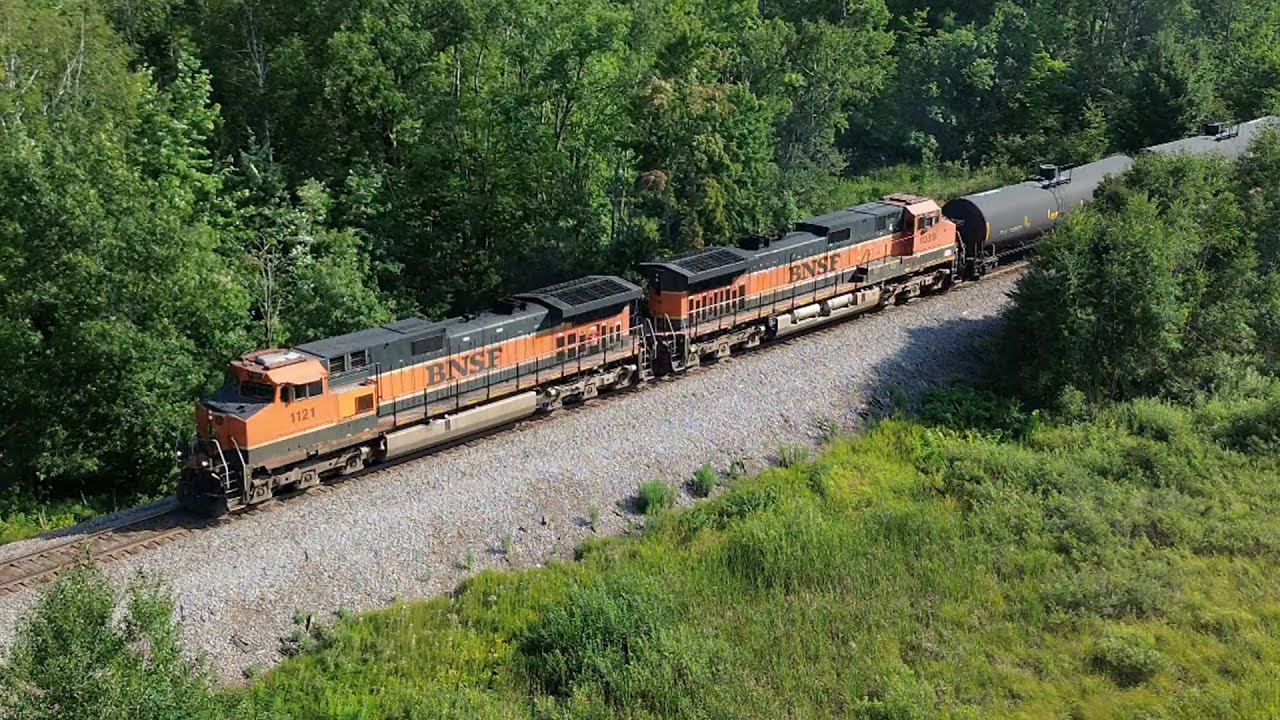 Classic BNSF H1 Duo with a sweet RS3L! - YouTube