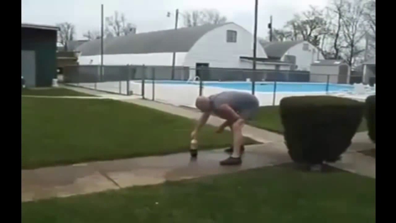 Coca-Cola Explosion Bottle x2 Fast - YouTube