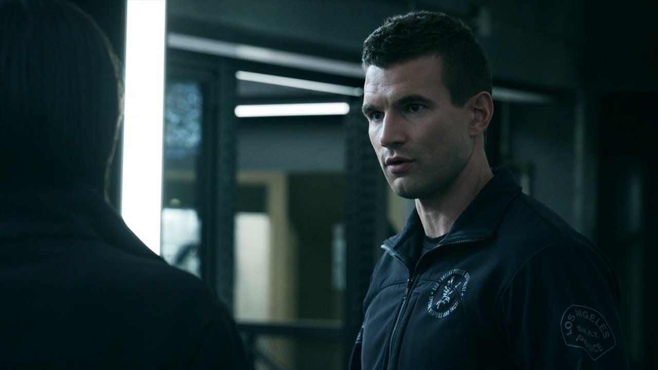 Street Tells Chris That She Hurt His Feelings on S.W.A.T. 5x21 (May 15 ...