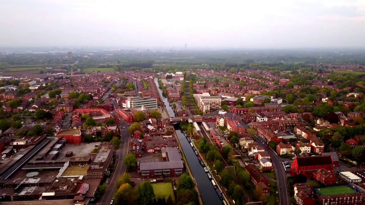 Sale M33. A trip down the canal - YouTube
