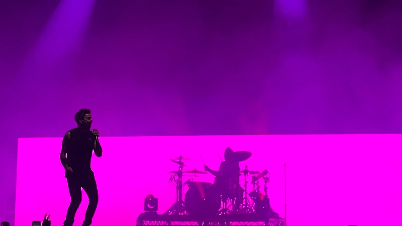 Simple Plan Live 4K /Barcelona / Shut Up / 2024 - YouTube