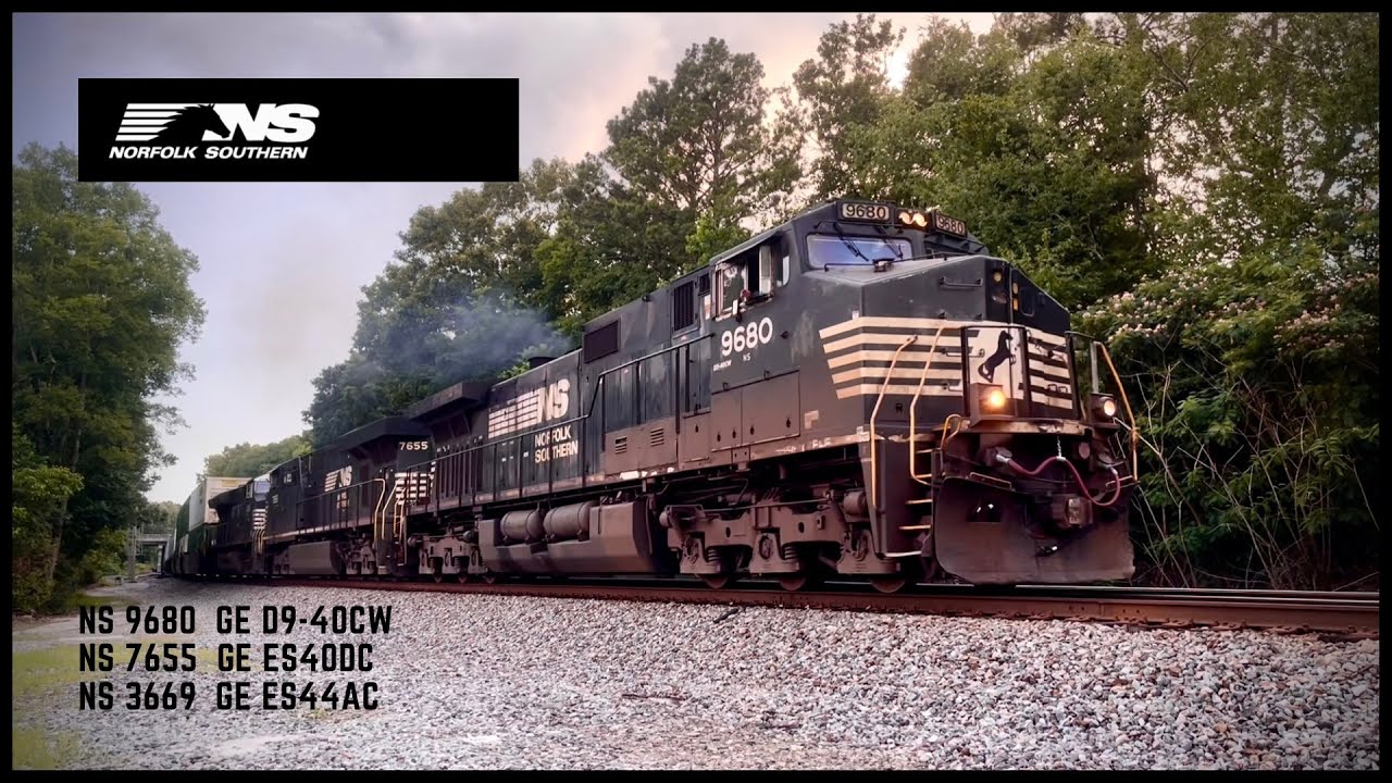 NS 216 NB Intermodal/TOFC in 3-way Split Screen - YouTube