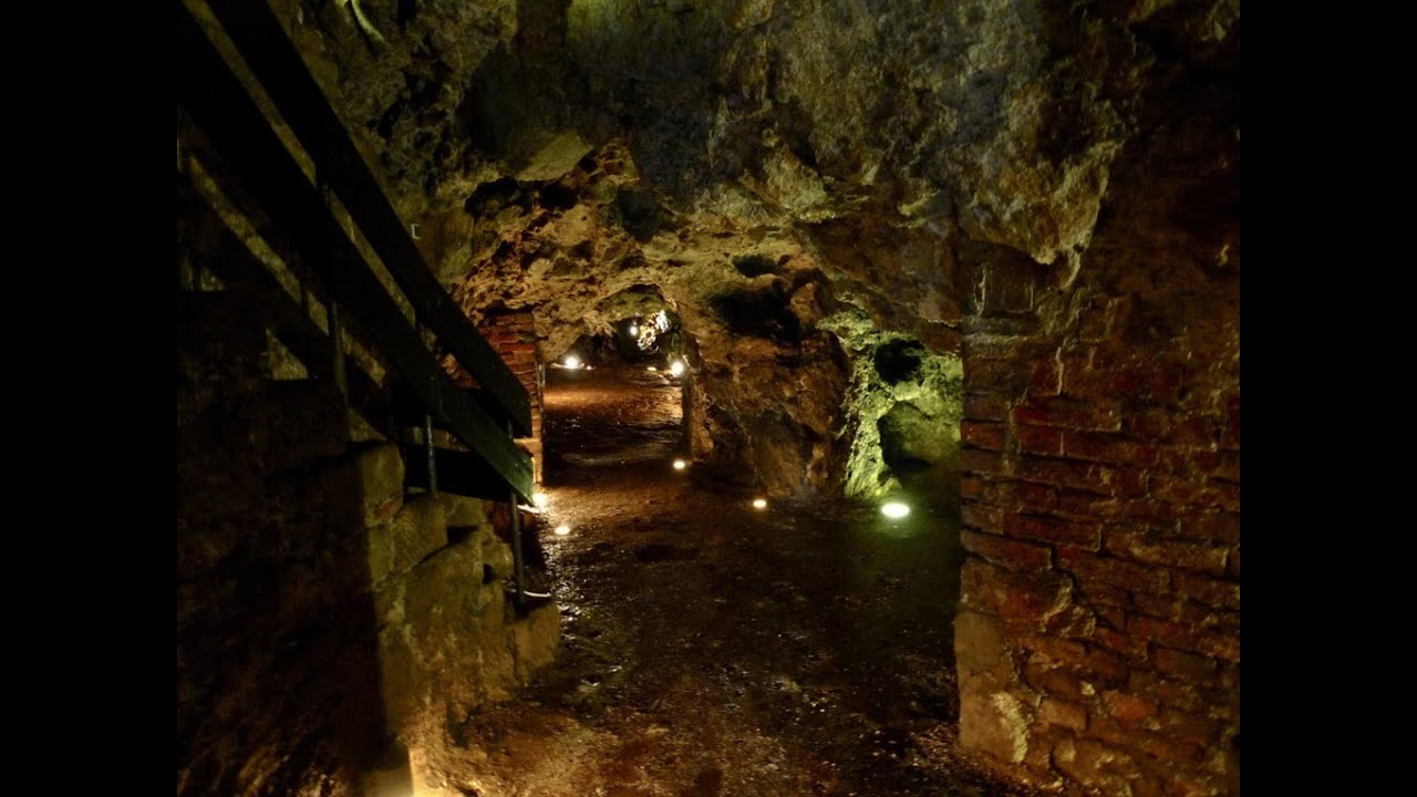 Dragon's Den - Wawel Castle, Krakow - YouTube