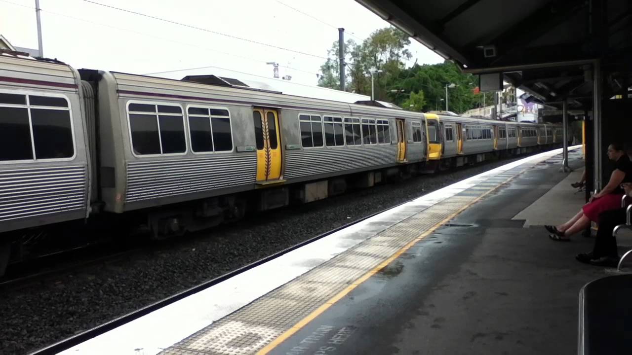 Queensland Rail EMU 49 & 75 Arrive And Depart South Bank Station - YouTube