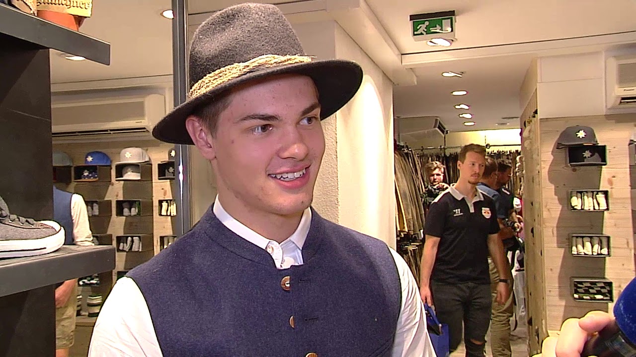 Münchner Bua und Eishockeyprofi - John Jason Peterka - YouTube