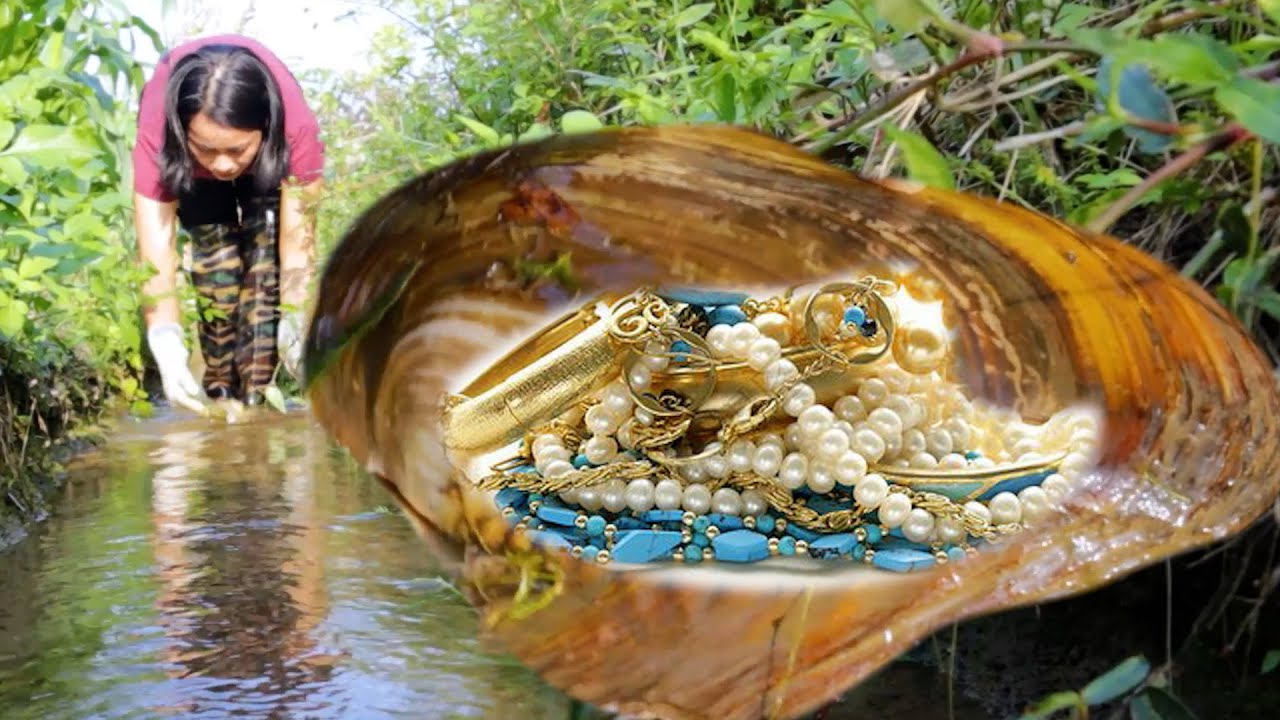 Wow, that's amazing! This golden clam shell is filled with sparkling ...