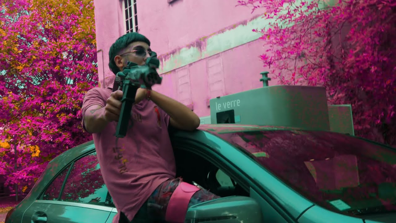 BLUE B - BOOMIN (OFFICIAL VIDEO) - YouTube