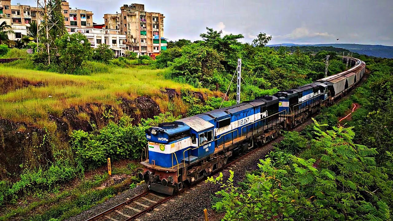 Adani Agri Grain Hoppers Freight | BCBFG Wagons | Erode WDM3D Locos ...