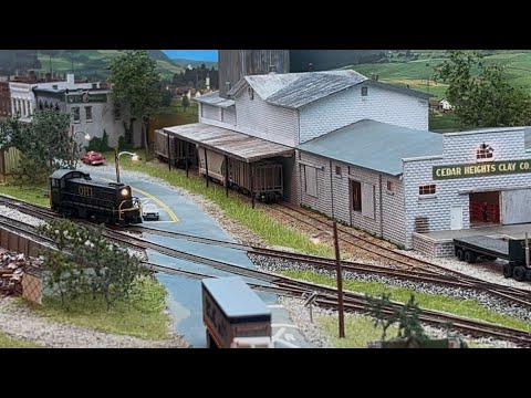 Chillicothe to Oak Hill: running the length of the layout - YouTube