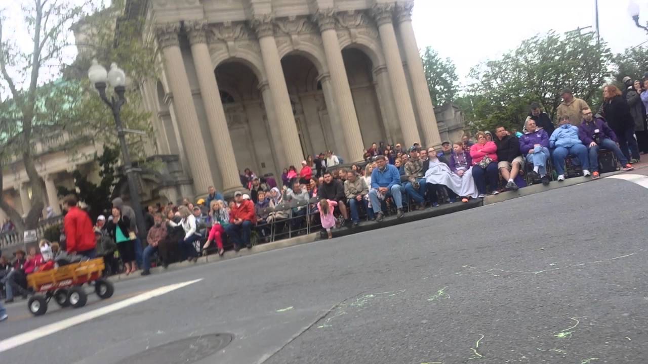 Apple blossom parade - YouTube