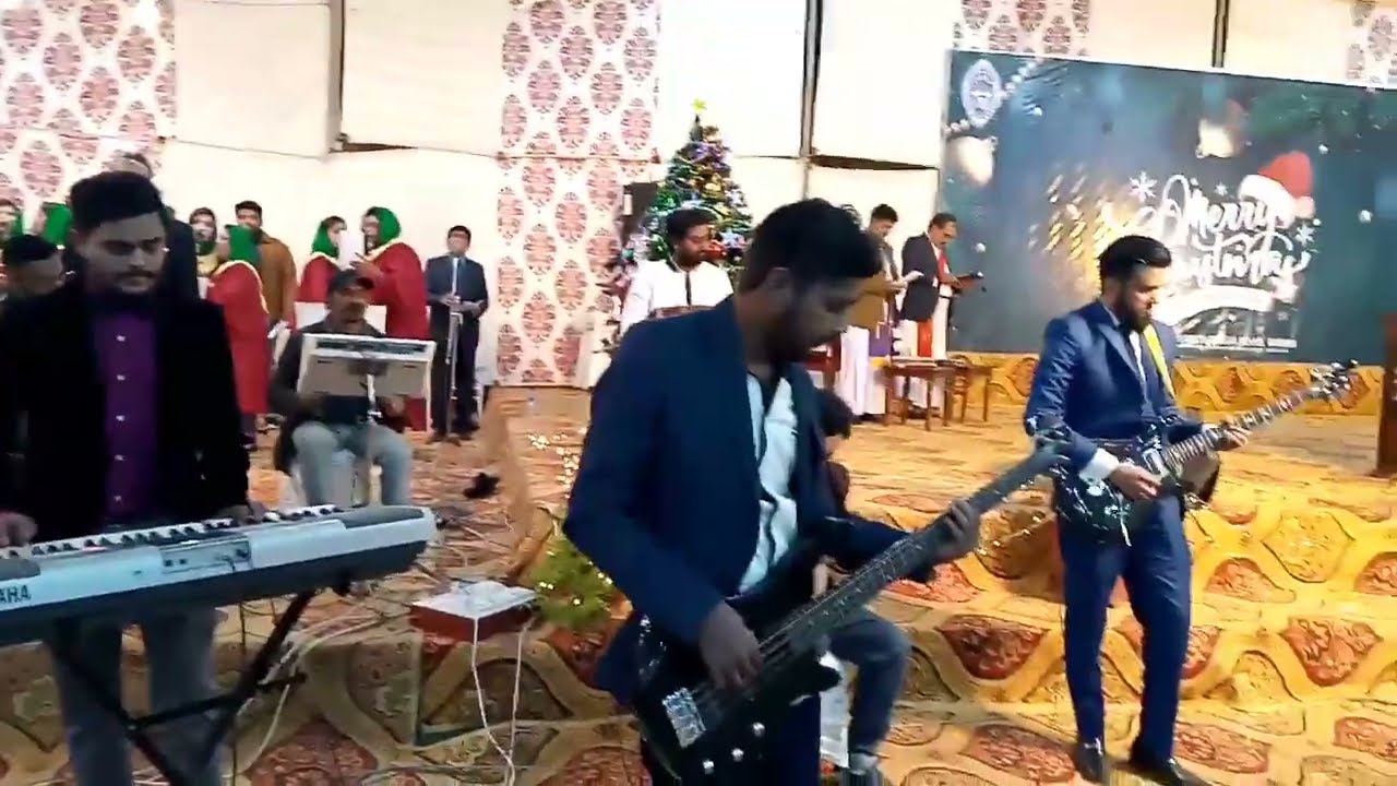 Pukarta Hun Yasu | Christ Church Drigh Road Karachi | Live Christmas ...