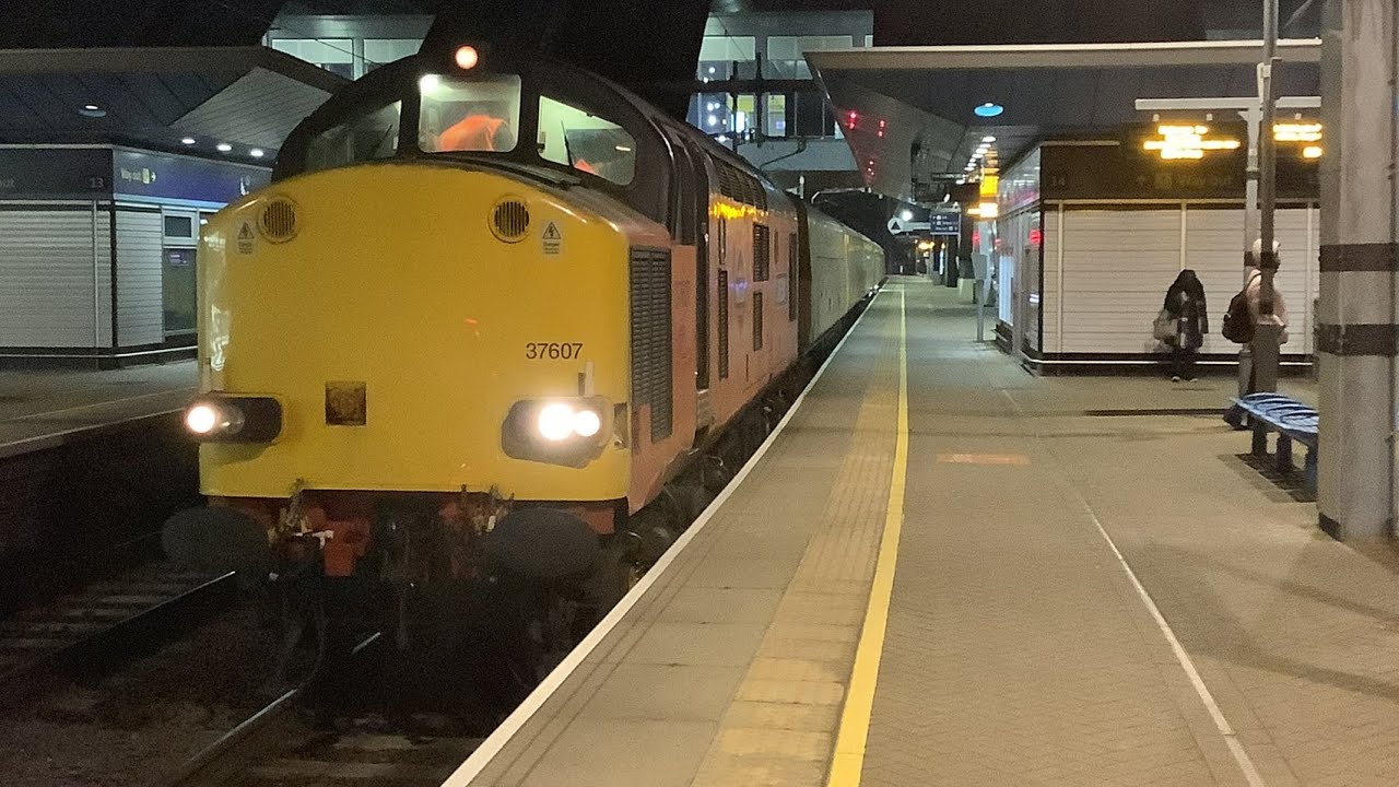 Overnight & Morning Freight Trains @ Reading, Eastleigh & Shawford | 4 ...