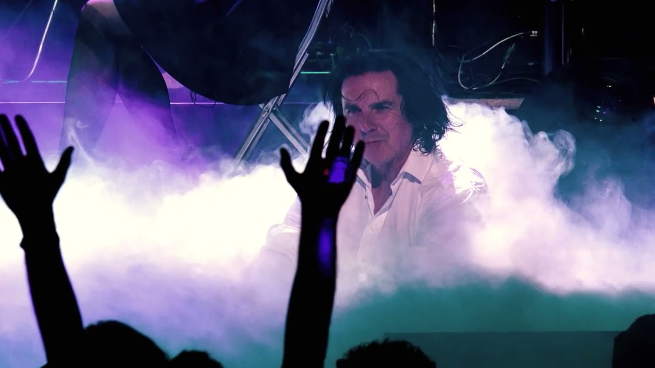 Marillion - Steve Rothery - Best Moments - YouTube