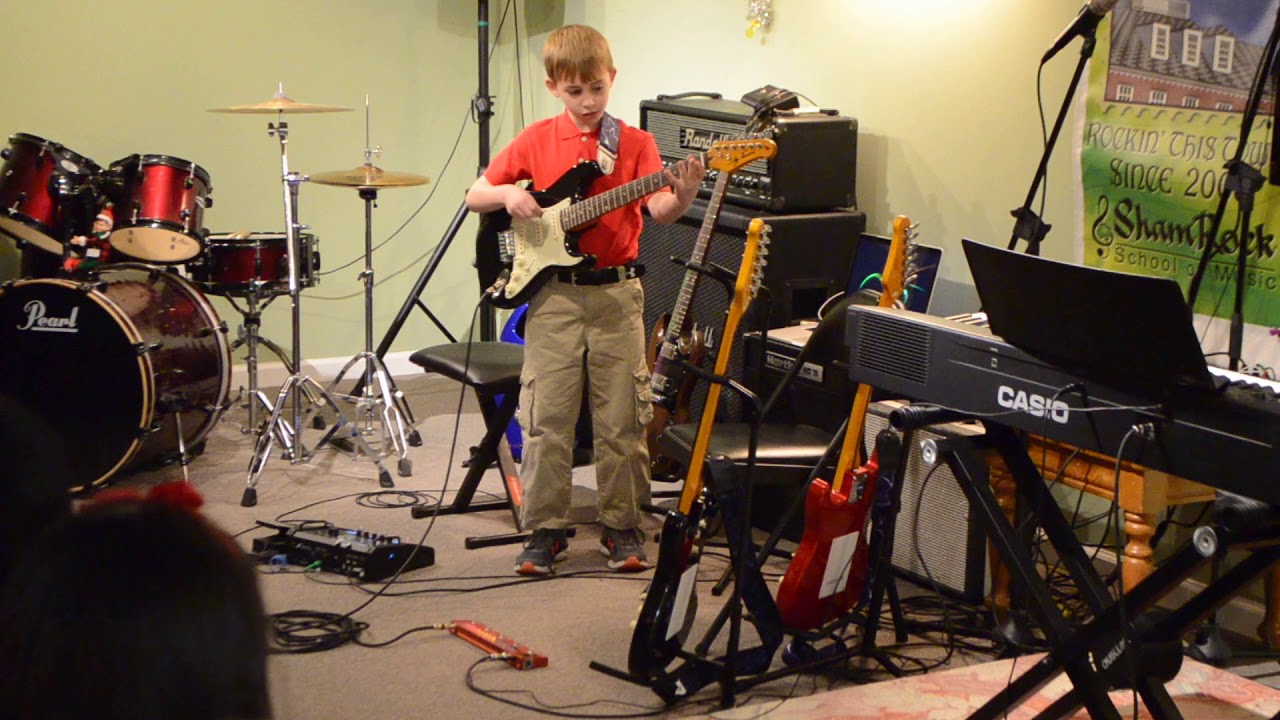 Spy Riff performed by Aaron Redner 12/14/19 - YouTube