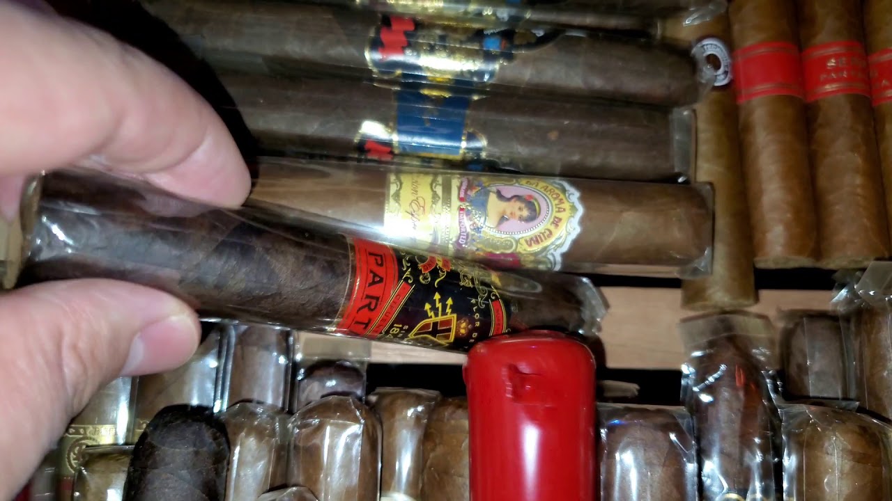Audew Humidor and Cigar Oasis Review - YouTube