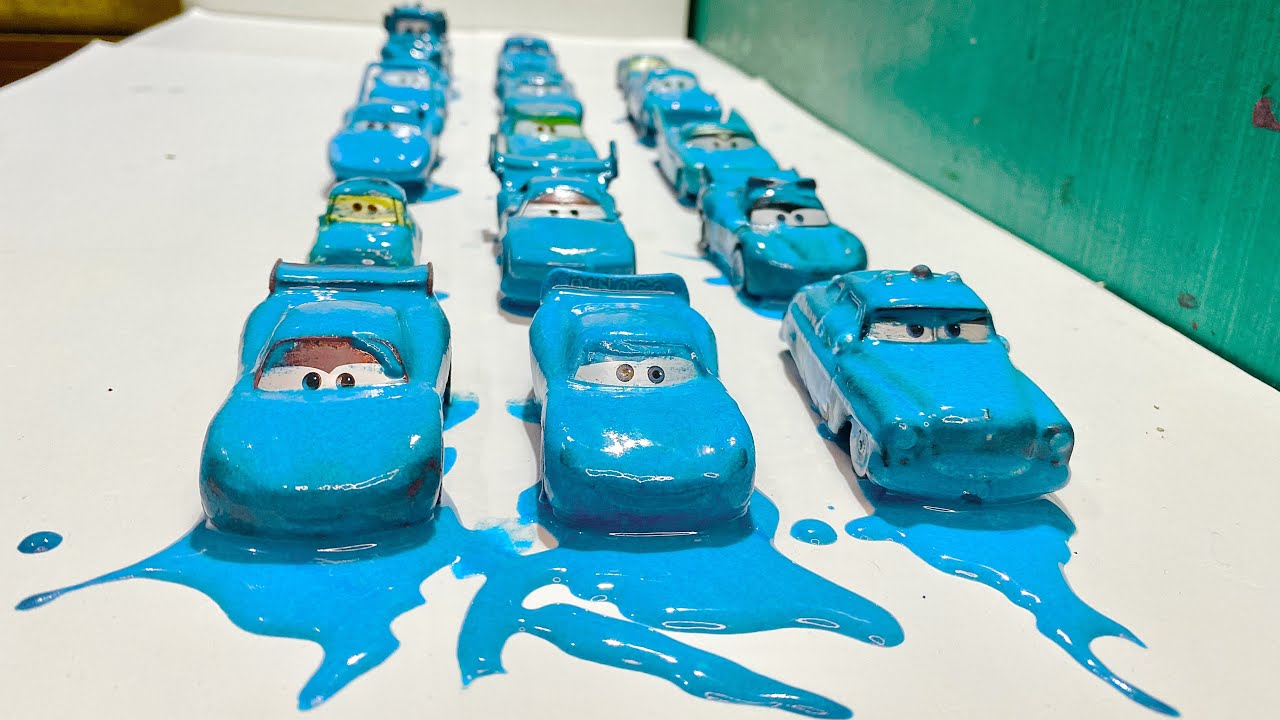 Disney Pixar Cars fall into the water: Lightning McQueen, Chick Hicks ...