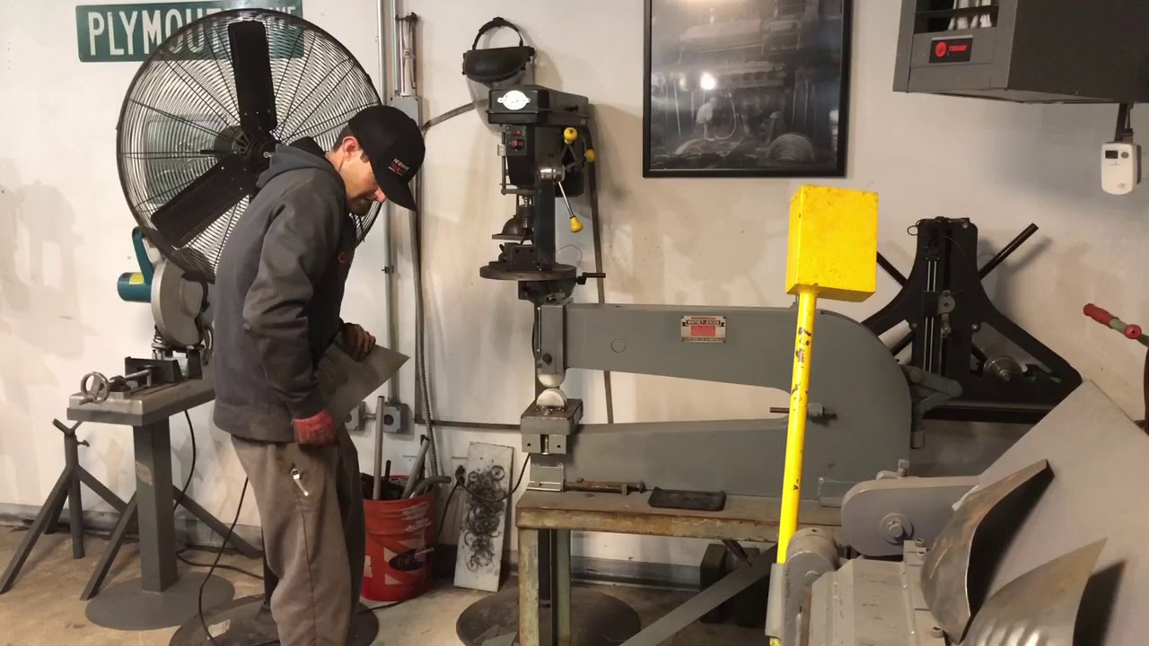 Tucking tool and how it works - YouTube