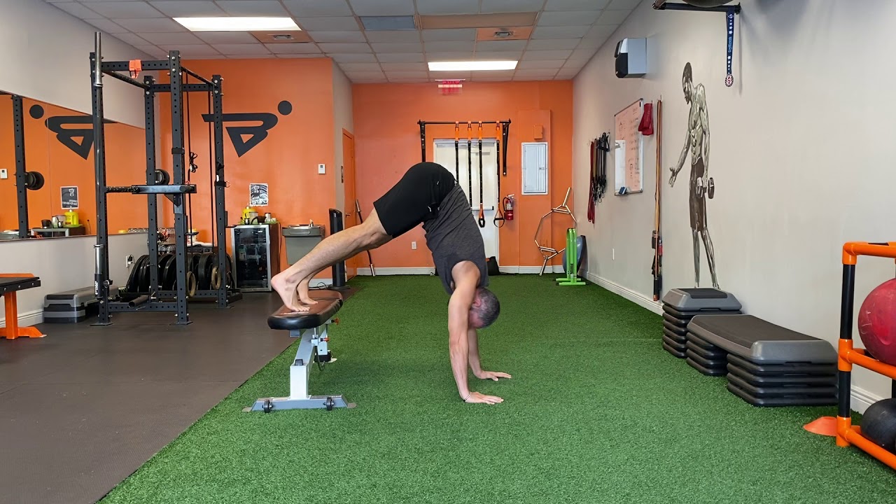 Bench Pike Walks - YouTube