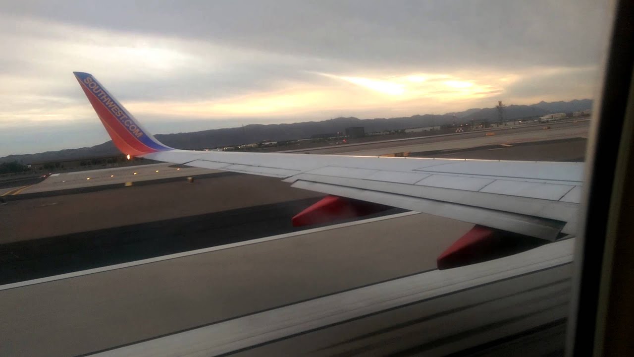 Southwest Airlines Boeing 737-700 Takeoff from Phoenix Sky Harbor ...
