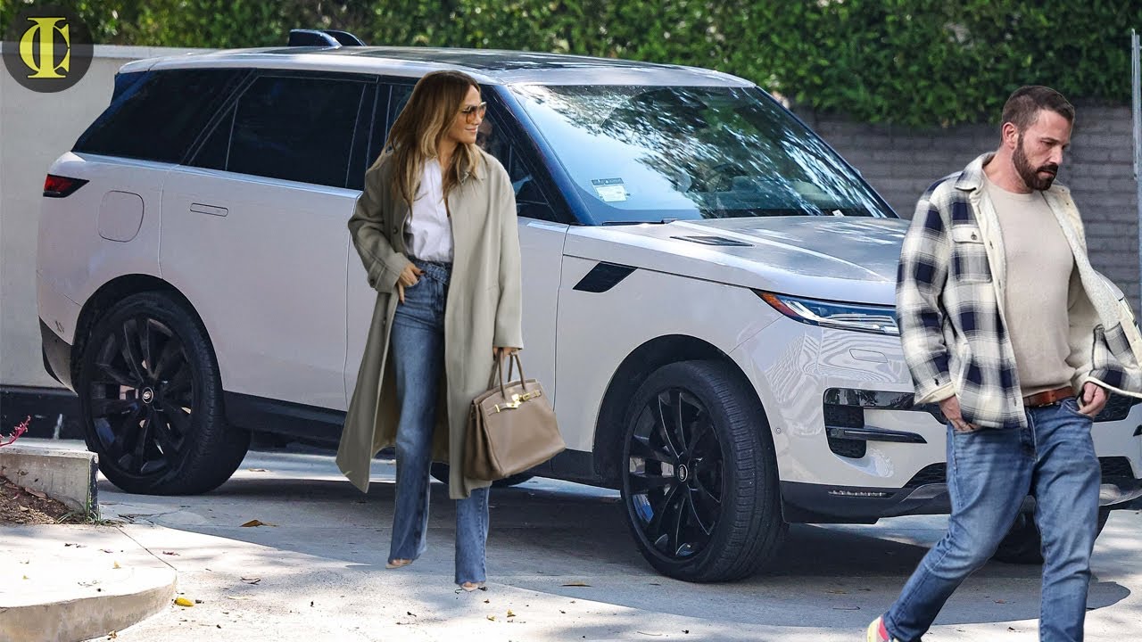Jennifer Lopez Keeps Making Ben Affleck’s Life Awkward – Is She Doing ...