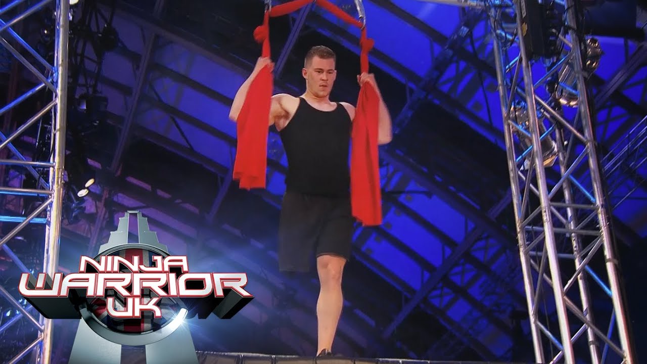 Amputee Jack Eyre's Inspirational Run | Ninja Warrior UK - YouTube