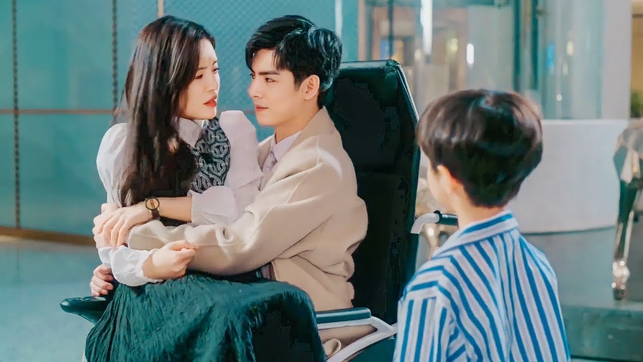 Little Boy Catches His Mother Having Romance With A Stranger! | Recap - YouTube