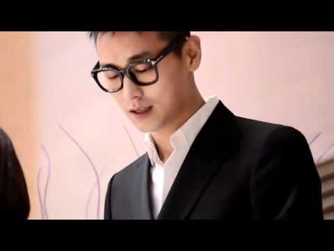 Jihun singing Park Bom's song "Oh Yeah".flv - YouTube