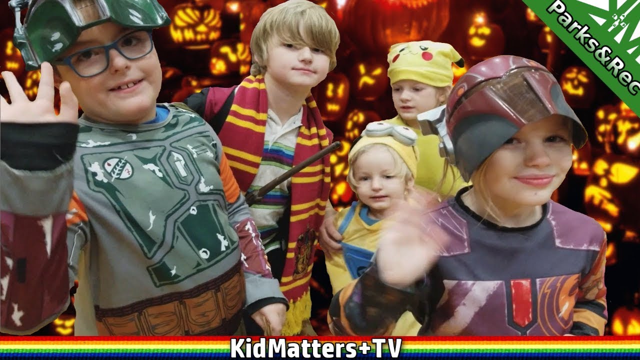 4K HALLOWEEN TRICK OR TREATING night at School. Kids Candy Costumes Fun ...