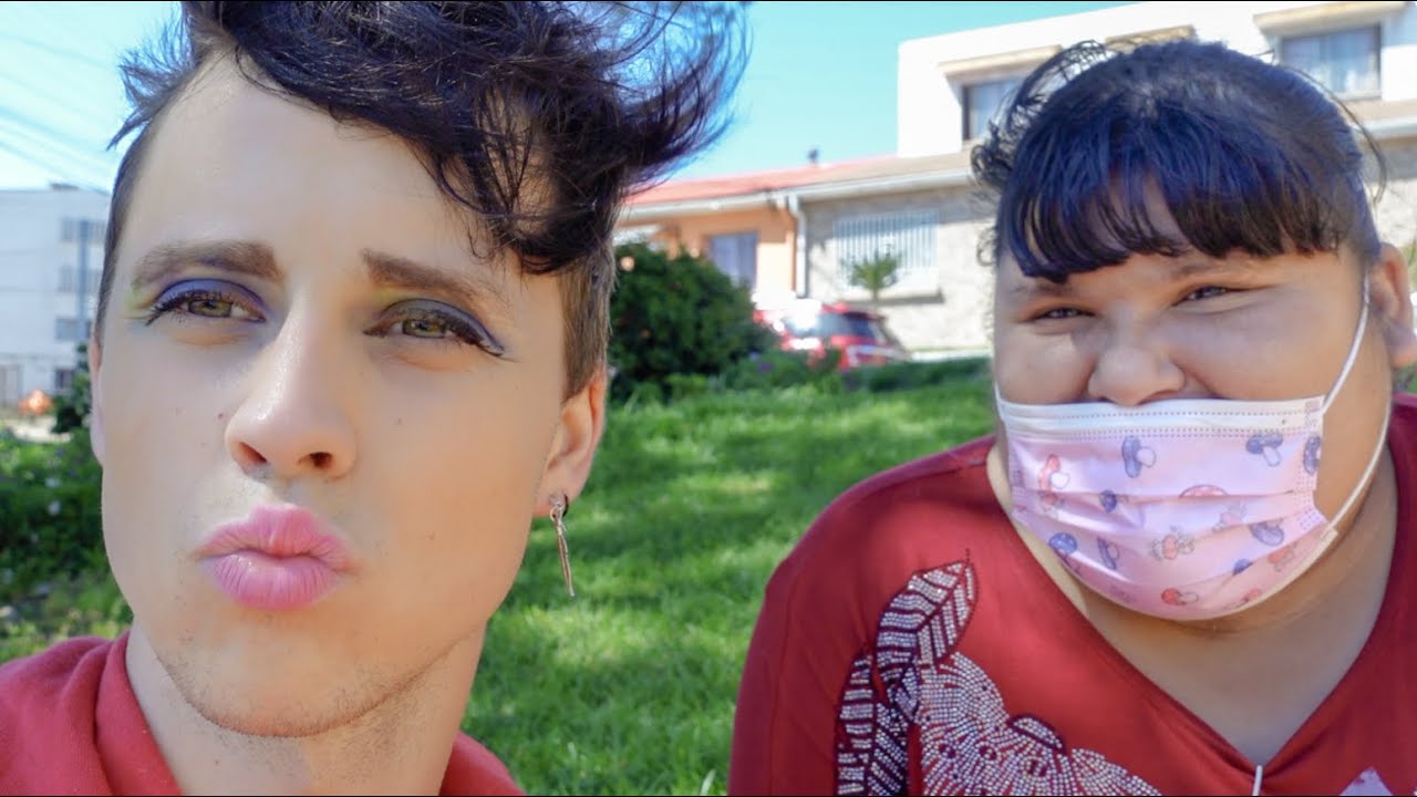 AZUA PRINCESS ME MAQUILLA!!! - YouTube