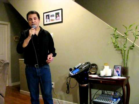 Christos Karaoke - Επεφτε βαθια σιωπη - - YouTube