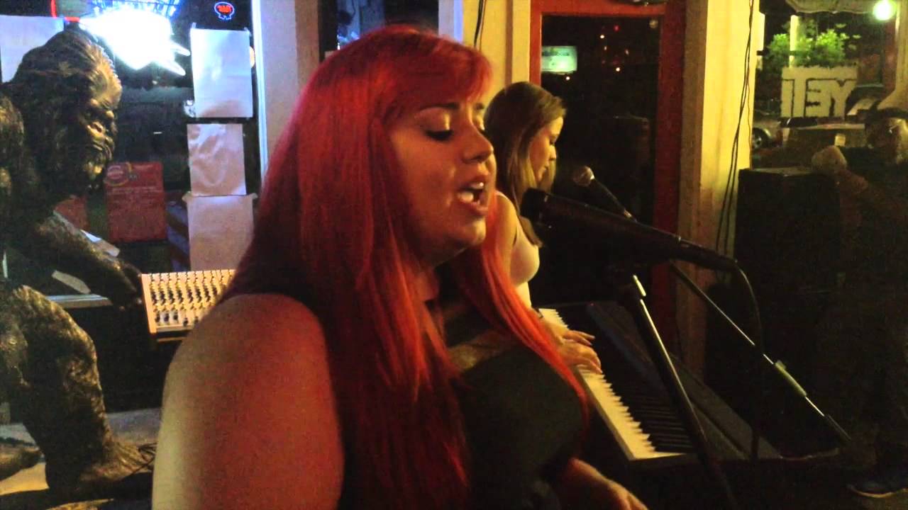 Caroline & Alexis - YouTube