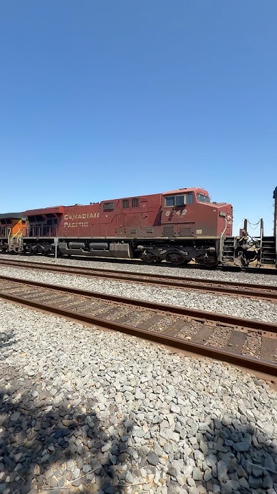 BNSF Manifest With CP And H2 Unit In New Era Park - YouTube