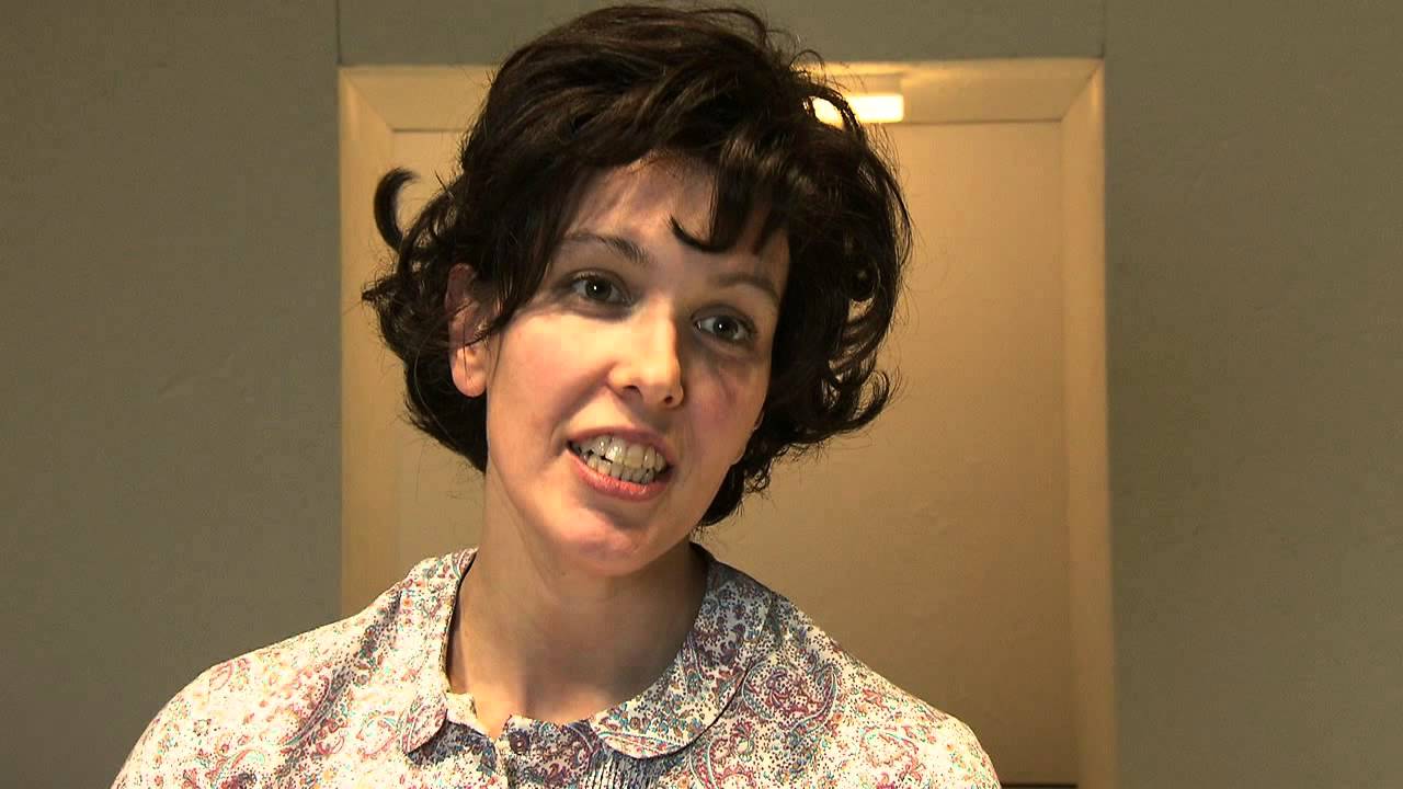 Officina - Storia di una famiglia di Angela Demattè - YouTube